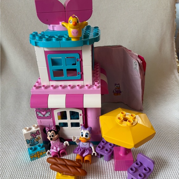 Lego | Toys | Lego Duplo 844 Minnie Mouse Bowtique Retiredreleased In ...